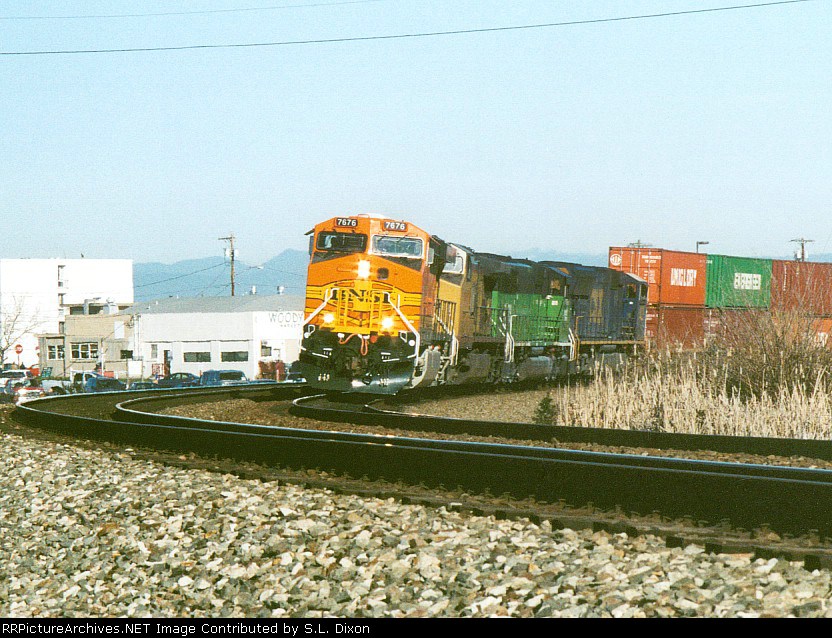 BNSF 7676 West
